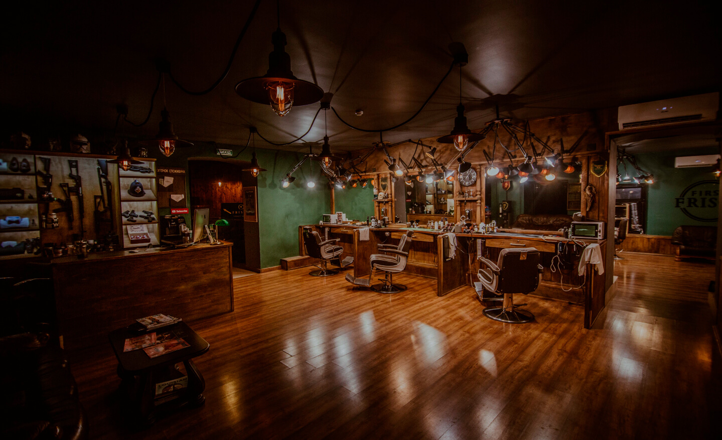 Frisor XXV Barbershop | Maksymovycha str, 32b - Kyiv